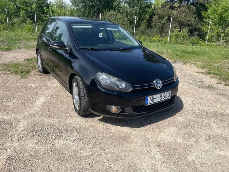 Melns Volkswagen Golf 2010 Rīga, ar dzinēja tilpumu 1.60 L un nobraukumu 290 tūkst. km par 3490 €, foto 3 vietnē AUTOMOTO.COM.LV