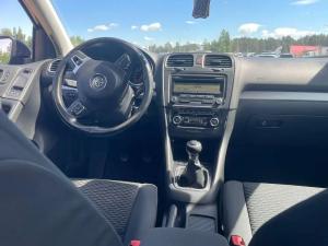 Melns Volkswagen Golf 2010 Rīga, ar dzinēja tilpumu 1.60 L un nobraukumu 290 tūkst. km par 3490 €, foto 11 vietnē AUTOMOTO.COM.LV