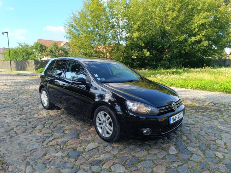 Black Volkswagen Golf 2010 in Riga, with an engine capacity of 1.60 L and mileage of 201 thousand km for 4990 €, photo 1 on AUTOMOTO.COM.LV