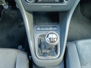Black Volkswagen Golf 2010 in Riga, with an engine capacity of 1.60 L and mileage of 201 thousand km for 4990 €, photo 7 on AUTOMOTO.COM.LV