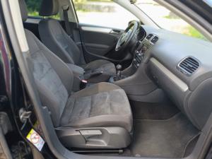 Black Volkswagen Golf 2010 in Riga, with an engine capacity of 1.60 L and mileage of 201 thousand km for 4990 €, photo 10 on AUTOMOTO.COM.LV