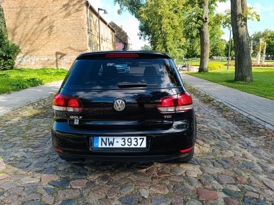 Black Volkswagen Golf 2010 in Riga, with an engine capacity of 1.60 L and mileage of 201 thousand km for 4990 €, photo 16 on AUTOMOTO.COM.LV