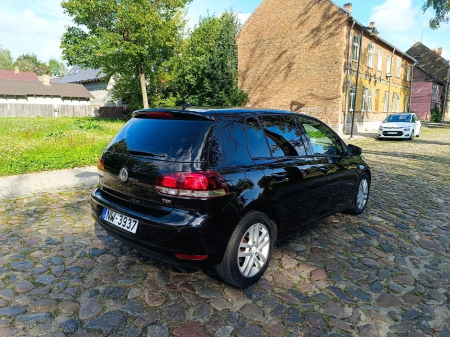 Black Volkswagen Golf 2010 in Riga, with an engine capacity of 1.60 L and mileage of 201 thousand km for 4990 €, photo 19 on AUTOMOTO.COM.LV