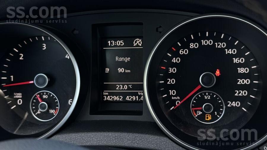 Melns Volkswagen Golf 2010 Rīga, ar dzinēja tilpumu 1.60 L un nobraukumu 342 tūkst. km par 3200 €, foto 12 vietnē AUTOMOTO.COM.LV