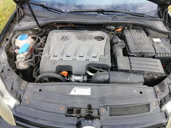 Black Volkswagen Golf 2010 in Vilnius, with an engine capacity of 1.60 L and mileage of 290 thousand km for 2700 €, photo 1 on AUTOMOTO.COM.LV