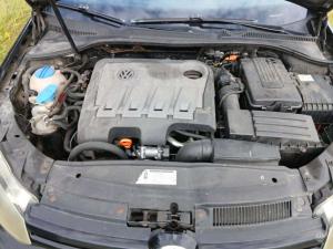 Black Volkswagen Golf 2010 in Vilnius, with an engine capacity of 1.60 L and mileage of 290 thousand km for 2700 €, photo  on AUTOMOTO.COM.LV