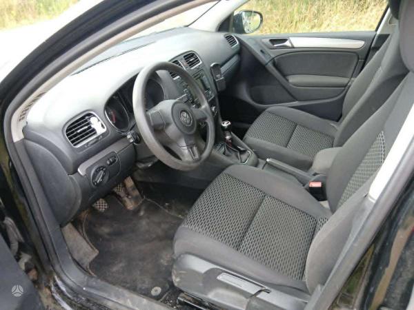Black Volkswagen Golf 2010 in Vilnius, with an engine capacity of 1.60 L and mileage of 290 thousand km for 2700 €, photo 2 on AUTOMOTO.COM.LV