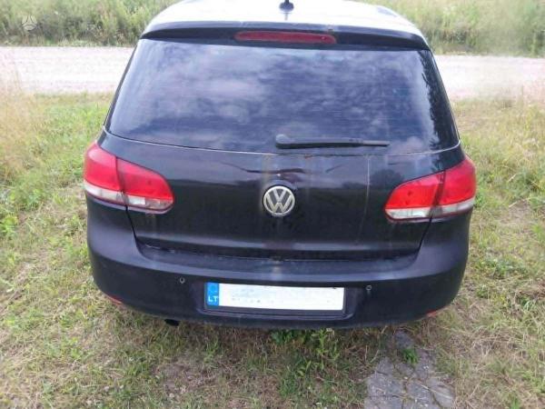 Black Volkswagen Golf 2010 in Vilnius, with an engine capacity of 1.60 L and mileage of 290 thousand km for 2700 €, photo 6 on AUTOMOTO.COM.LV