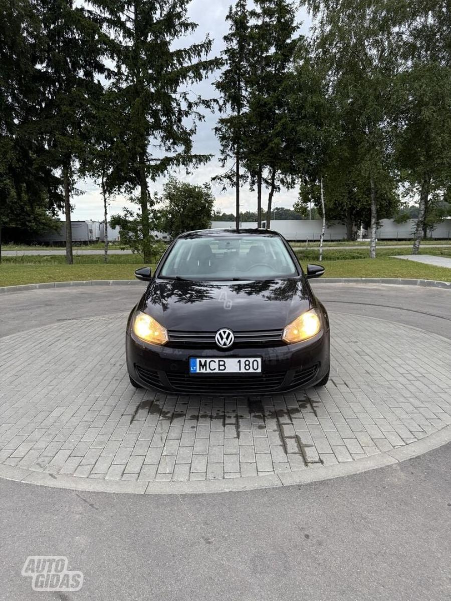 Melns Volkswagen Golf 2010 Viļņa, ar dzinēja tilpumu 1.60 L un nobraukumu 340 tūkst. km par 2500 €, foto 1 vietnē AUTOMOTO.COM.LV