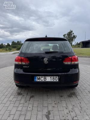 Melns Volkswagen Golf 2010 Viļņa, ar dzinēja tilpumu 1.60 L un nobraukumu 340 tūkst. km par 2500 €, foto 7 vietnē AUTOMOTO.COM.LV