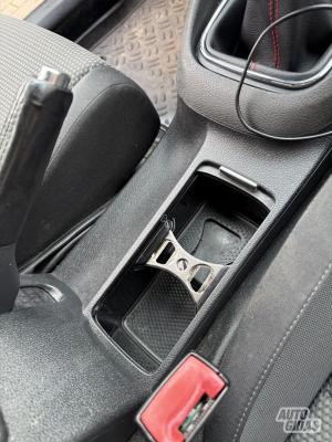 Melns Volkswagen Golf 2010 Viļņa, ar dzinēja tilpumu 1.60 L un nobraukumu 340 tūkst. km par 2500 €, foto 11 vietnē AUTOMOTO.COM.LV