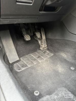 Melns Volkswagen Golf 2010 Viļņa, ar dzinēja tilpumu 1.60 L un nobraukumu 340 tūkst. km par 2500 €, foto 17 vietnē AUTOMOTO.COM.LV