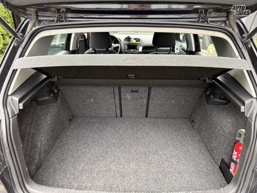 Melns Volkswagen Golf 2010 Viļņa, ar dzinēja tilpumu 1.60 L un nobraukumu 340 tūkst. km par 2500 €, foto 18 vietnē AUTOMOTO.COM.LV