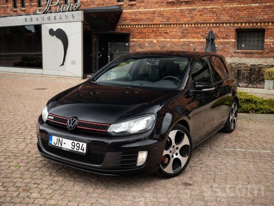 Melns Volkswagen Golf 2010 Liepāja, ar dzinēja tilpumu 2.00 L un nobraukumu 218 tūkst. km par 7950 €, foto 1 vietnē AUTOMOTO.COM.LV