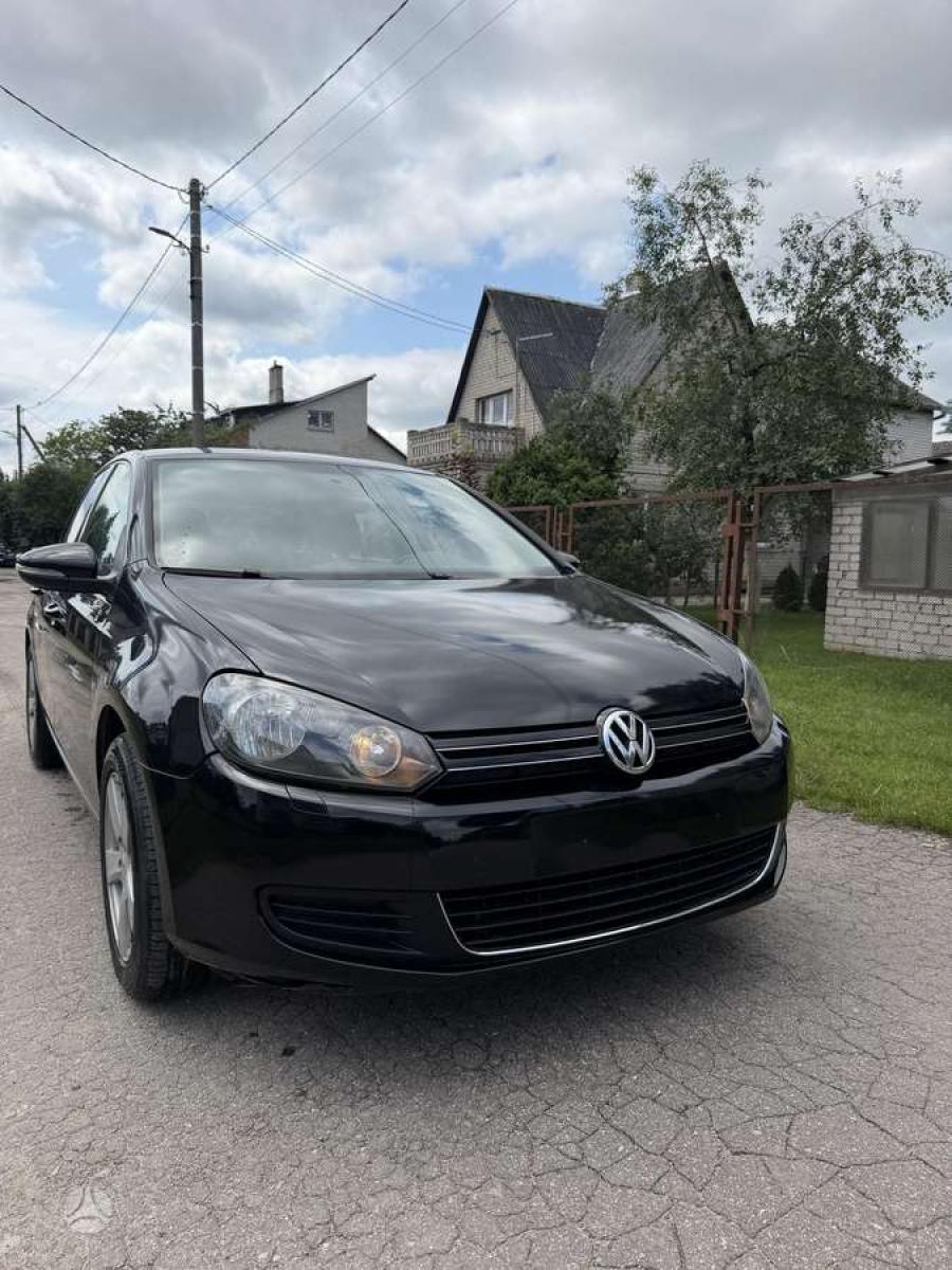 Melns Volkswagen Golf 2010 Kauņa, ar dzinēja tilpumu 1.20 L un nobraukumu 155 tūkst. km par 3750 €, foto 11 vietnē AUTOMOTO.COM.LV