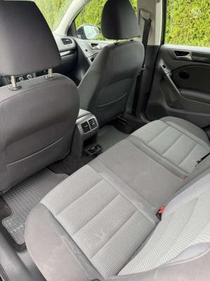 Melns Volkswagen Golf 2010 Kauņa, ar dzinēja tilpumu 1.20 L un nobraukumu 155 tūkst. km par 3750 €, foto 16 vietnē AUTOMOTO.COM.LV