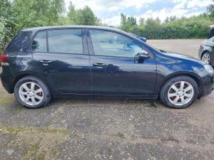 Melns Volkswagen Golf 2010 Vilkaviškis, ar dzinēja tilpumu 1.39 L un nobraukumu 270 tūkst. km par 2999 €, foto 4 vietnē AUTOMOTO.COM.LV