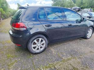 Melns Volkswagen Golf 2010 Vilkaviškis, ar dzinēja tilpumu 1.39 L un nobraukumu 270 tūkst. km par 2999 €, foto 8 vietnē AUTOMOTO.COM.LV