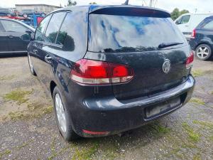 Melns Volkswagen Golf 2010 Vilkaviškis, ar dzinēja tilpumu 1.39 L un nobraukumu 270 tūkst. km par 2999 €, foto 9 vietnē AUTOMOTO.COM.LV