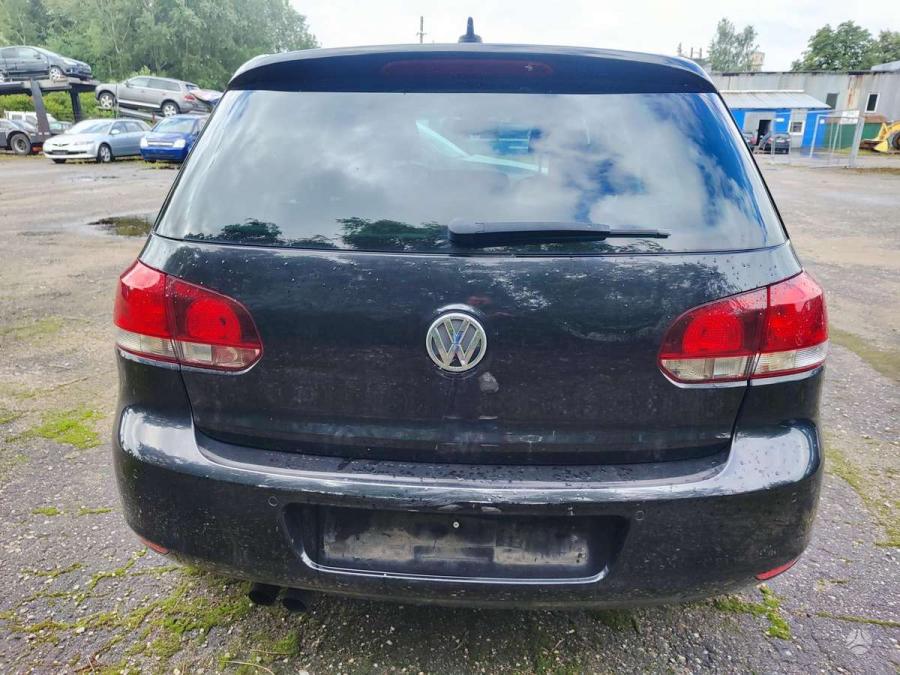 Melns Volkswagen Golf 2010 Vilkaviškis, ar dzinēja tilpumu 1.39 L un nobraukumu 270 tūkst. km par 2999 €, foto 10 vietnē AUTOMOTO.COM.LV