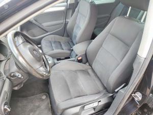 Melns Volkswagen Golf 2010 Vilkaviškis, ar dzinēja tilpumu 1.39 L un nobraukumu 270 tūkst. km par 2999 €, foto 16 vietnē AUTOMOTO.COM.LV