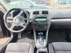 Melns Volkswagen Golf 2010 Vilkaviškis, ar dzinēja tilpumu 1.39 L un nobraukumu 270 tūkst. km par 2999 €, foto 21 vietnē AUTOMOTO.COM.LV