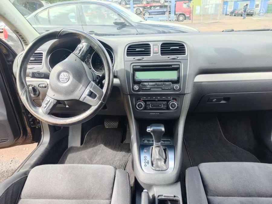 Melns Volkswagen Golf 2010 Vilkaviškis, ar dzinēja tilpumu 1.39 L un nobraukumu 270 tūkst. km par 2999 €, foto 21 vietnē AUTOMOTO.COM.LV