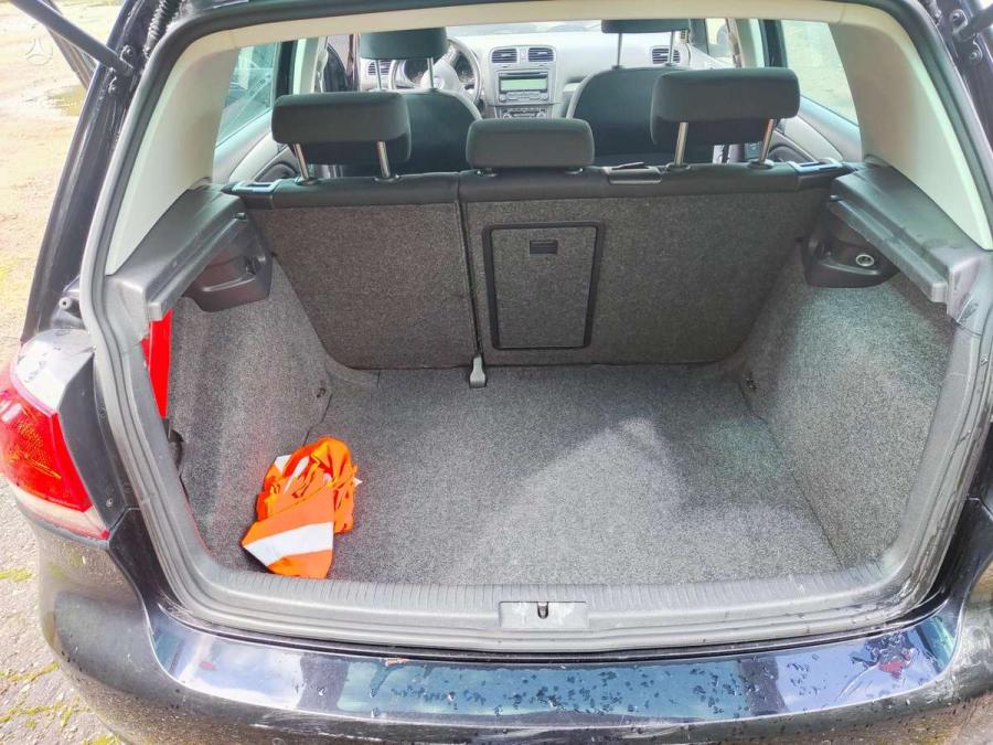 Melns Volkswagen Golf 2010 Vilkaviškis, ar dzinēja tilpumu 1.39 L un nobraukumu 270 tūkst. km par 2999 €, foto 22 vietnē AUTOMOTO.COM.LV