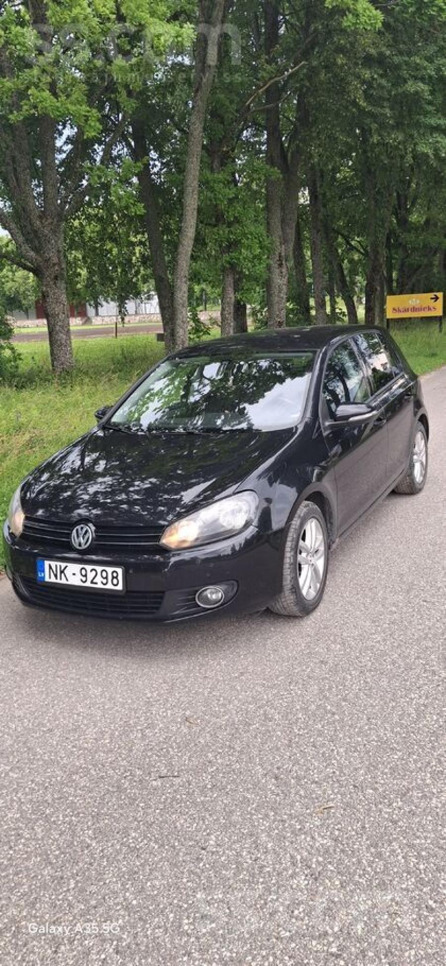 Melns Volkswagen Golf 2010 Cēsis, ar dzinēja tilpumu 1.60 L un nobraukumu 262 tūkst. km par 3200 €, foto 1 vietnē AUTOMOTO.COM.LV