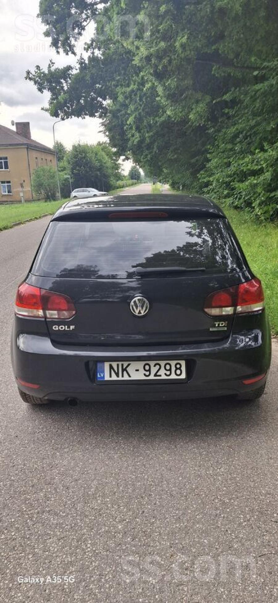 Melns Volkswagen Golf 2010 Cēsis, ar dzinēja tilpumu 1.60 L un nobraukumu 262 tūkst. km par 3200 €, foto 5 vietnē AUTOMOTO.COM.LV