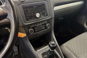 Black Volkswagen Golf 2010 in Kaunas, with an engine capacity of 1.60 L and mileage of 167 thousand km for 3100 €, photo 9 on AUTOMOTO.COM.LV