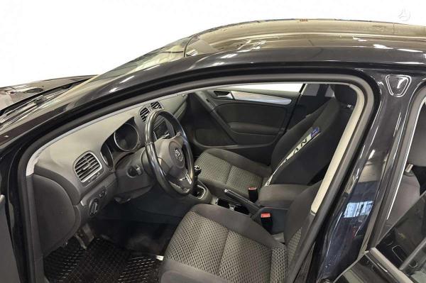 Black Volkswagen Golf 2010 in Kaunas, with an engine capacity of 1.60 L and mileage of 167 thousand km for 3100 €, photo 9 on AUTOMOTO.COM.LV