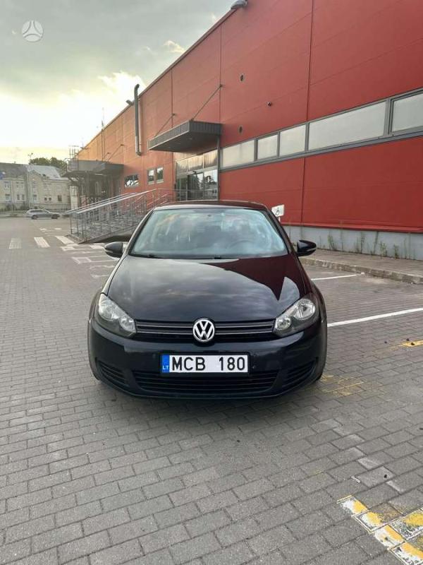 Black Volkswagen Golf 2010 in Vilnius, with an engine capacity of 1.60 L and mileage of 341 thousand km for 2500 €, photo 2 on AUTOMOTO.COM.LV