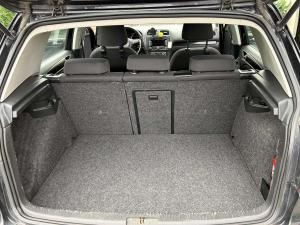 Black Volkswagen Golf 2010 in Vilnius, with an engine capacity of 1.60 L and mileage of 341 thousand km for 2500 €, photo 35 on AUTOMOTO.COM.LV
