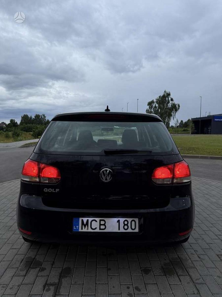 Black Volkswagen Golf 2010 in Vilnius, with an engine capacity of 1.60 L and mileage of 341 thousand km for 2500 €, photo 40 on AUTOMOTO.COM.LV