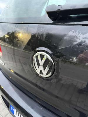 Black Volkswagen Golf 2010 in Vilnius, with an engine capacity of 1.60 L and mileage of 341 thousand km for 2500 €, photo 41 on AUTOMOTO.COM.LV