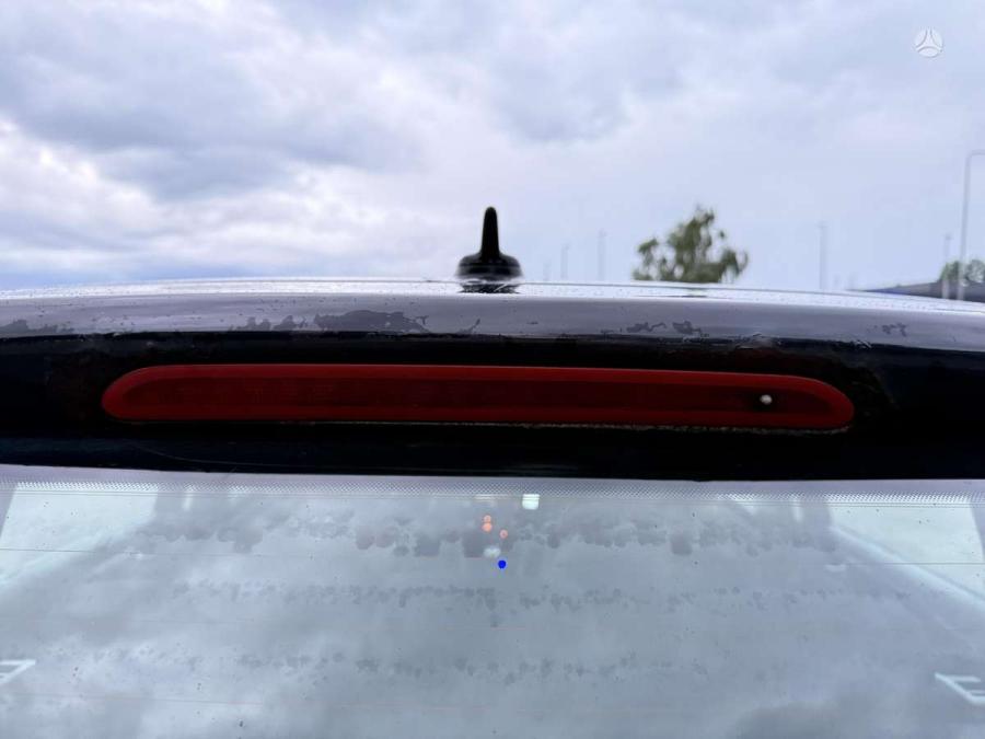 Black Volkswagen Golf 2010 in Vilnius, with an engine capacity of 1.60 L and mileage of 341 thousand km for 2500 €, photo 42 on AUTOMOTO.COM.LV