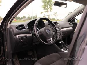 Melns Volkswagen Golf 2010 Tallina, ar dzinēja tilpumu 1.60 L un nobraukumu 360 tūkst. km par 4800 €, foto 11 vietnē AUTOMOTO.COM.LV