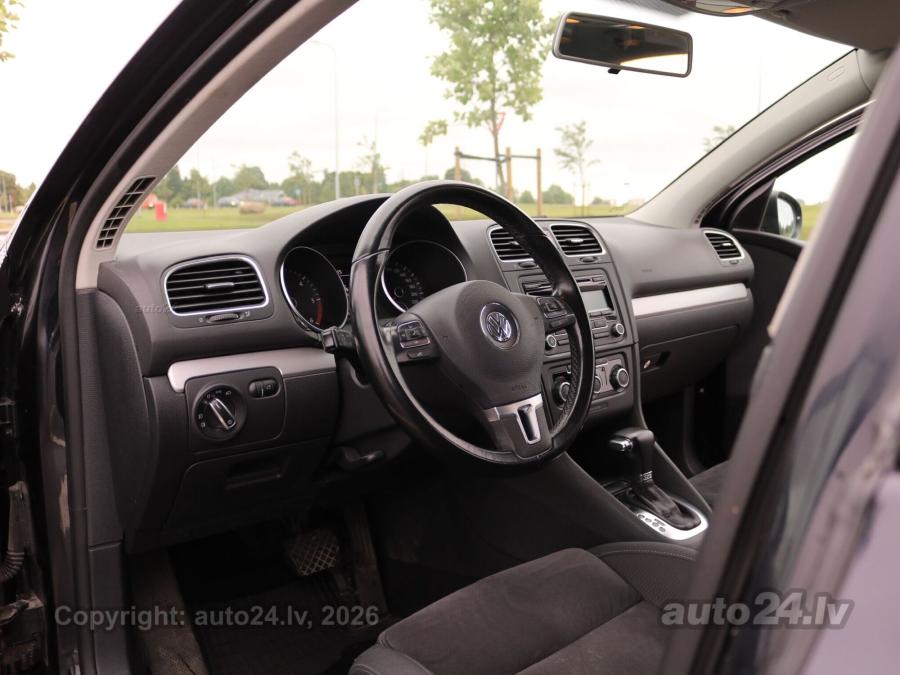 Melns Volkswagen Golf 2010 Tallina, ar dzinēja tilpumu 1.60 L un nobraukumu 360 tūkst. km par 4800 €, foto 11 vietnē AUTOMOTO.COM.LV