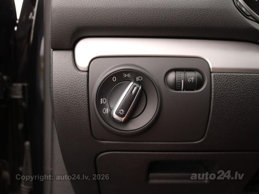 Black Volkswagen Golf 2010 in Tallinn, with an engine capacity of 1.60 L and mileage of 360 thousand km for 4800 €, photo 21 on AUTOMOTO.COM.LV