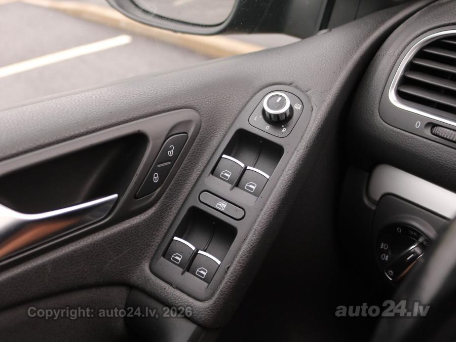 Black Volkswagen Golf 2010 in Tallinn, with an engine capacity of 1.60 L and mileage of 360 thousand km for 4800 €, photo 24 on AUTOMOTO.COM.LV