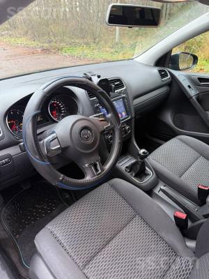 Melns Volkswagen Golf 2010 Jūrmala, ar dzinēja tilpumu 1.40 L un nobraukumu 185 tūkst. km par 3500 €, foto 10 vietnē AUTOMOTO.COM.LV