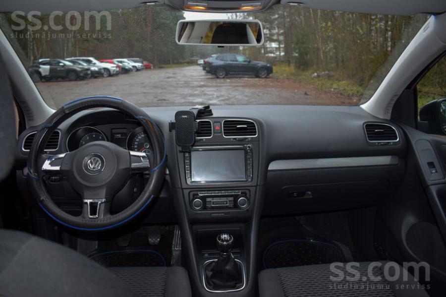 Melns Volkswagen Golf 2010 Jūrmala, ar dzinēja tilpumu 1.40 L un nobraukumu 185 tūkst. km par 3500 €, foto 11 vietnē AUTOMOTO.COM.LV