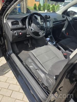 Black Volkswagen Golf 2010 in Riga, with an engine capacity of 2.00 L and mileage of 280 thousand km for 3650 €, photo 6 on AUTOMOTO.COM.LV