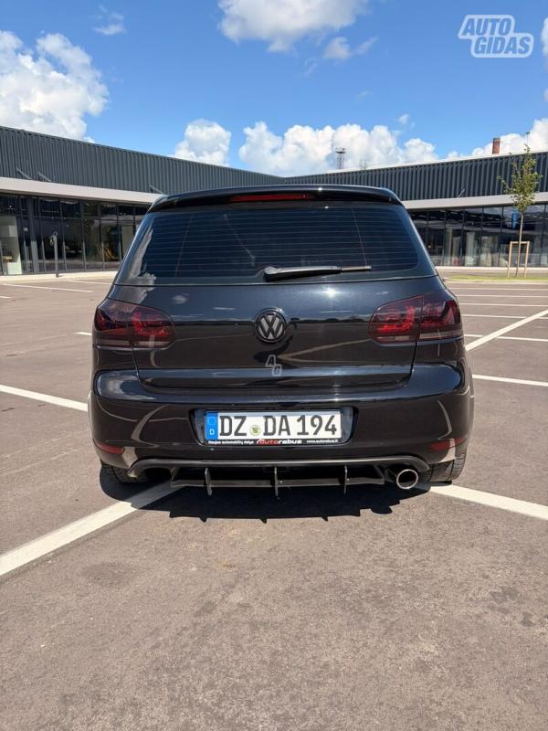 Melns Volkswagen Golf 2010 Kauņa, ar dzinēja tilpumu 1.40 L un nobraukumu 254 tūkst. km par 5700 €, foto 5 vietnē AUTOMOTO.COM.LV