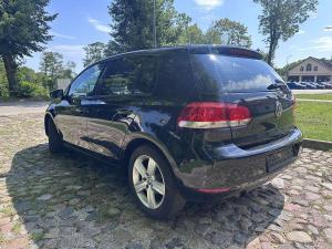 Black Volkswagen Golf 2010 in Kaunas, with an engine capacity of 1.60 L and mileage of 384 thousand km for 3200 €, photo 4 on AUTOMOTO.COM.LV