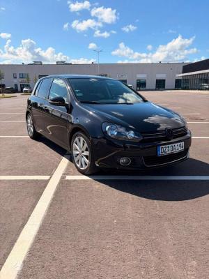 Black Volkswagen Golf 2010 in Kaunas, with an engine capacity of 1.39 L and mileage of 254 thousand km for 5700 €, photo  on AUTOMOTO.COM.LV