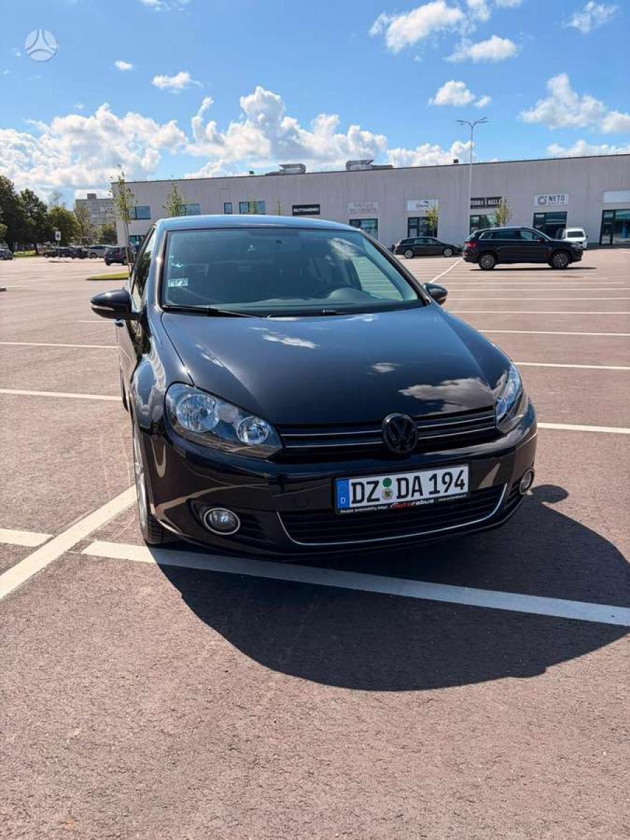 Black Volkswagen Golf 2010 in Kaunas, with an engine capacity of 1.39 L and mileage of 254 thousand km for 5700 €, photo 6 on AUTOMOTO.COM.LV