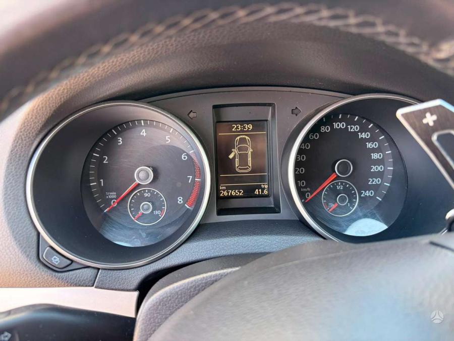 Black Volkswagen Golf 2010 in Kaunas, with an engine capacity of 1.39 L and mileage of 254 thousand km for 5700 €, photo 15 on AUTOMOTO.COM.LV