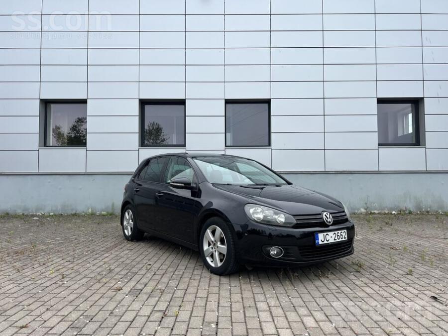 Melns Volkswagen Golf 2010 Tukums, ar dzinēja tilpumu 1.60 L un nobraukumu 288 tūkst. km par 2600 €, foto 3 vietnē AUTOMOTO.COM.LV